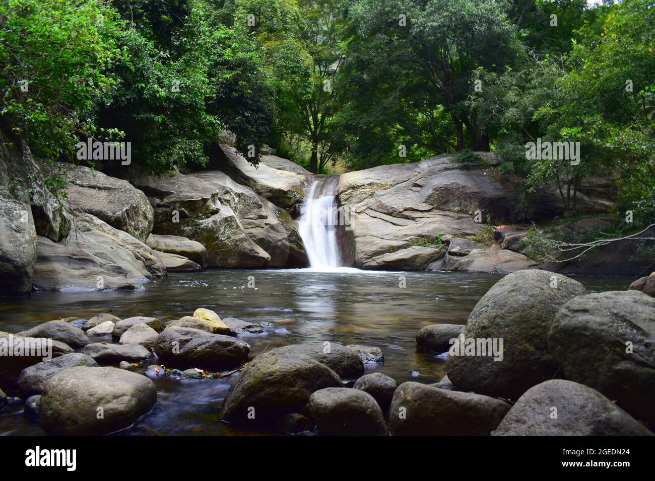 Kurangani Waterfalls in Theni, Tamilnadu Stock Photo - Alamy