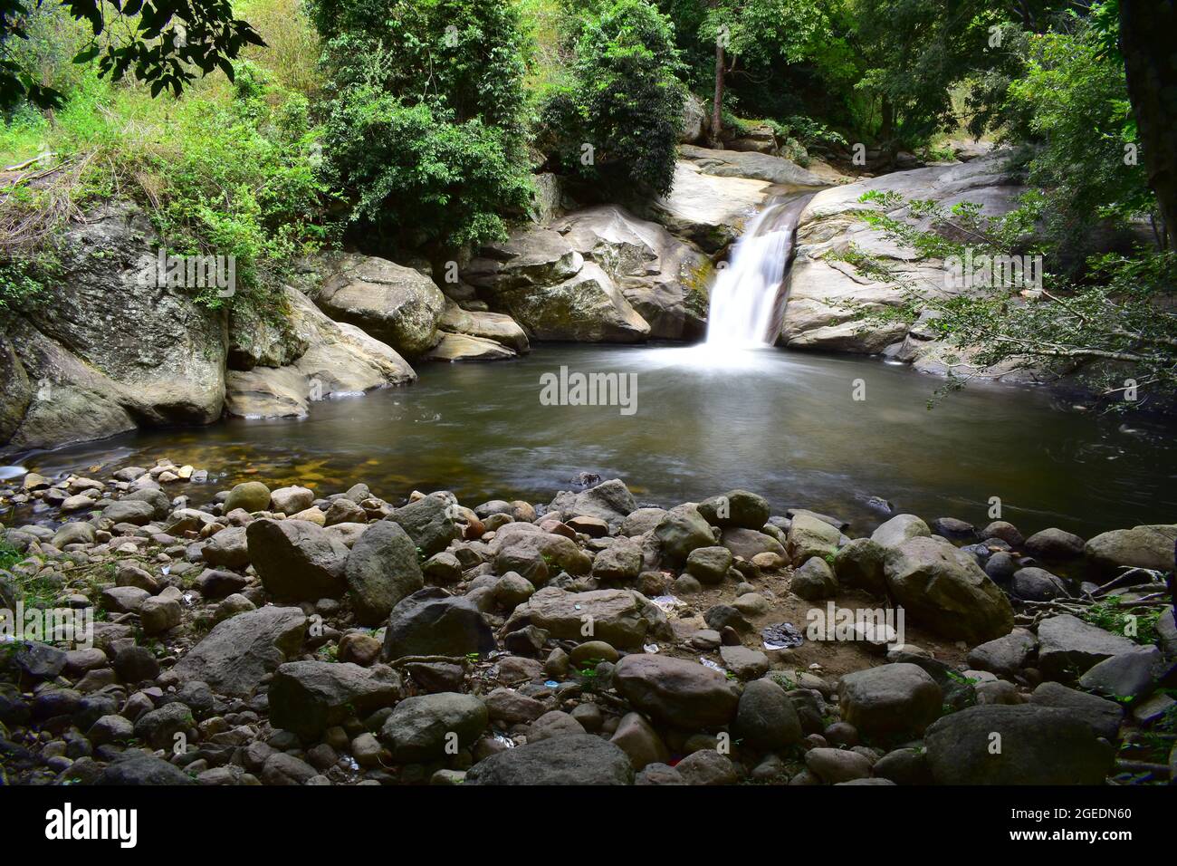 Kurangani Waterfalls in Theni, Tamilnadu Stock Photo - Alamy