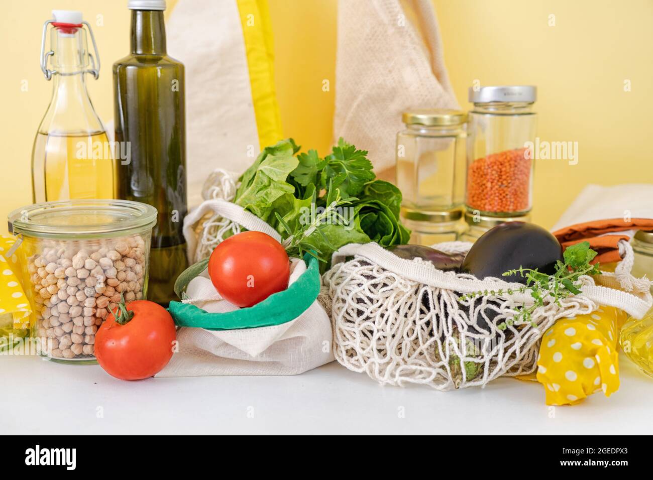 Zero waste packages at the kitchen Stock Photo - Alamy