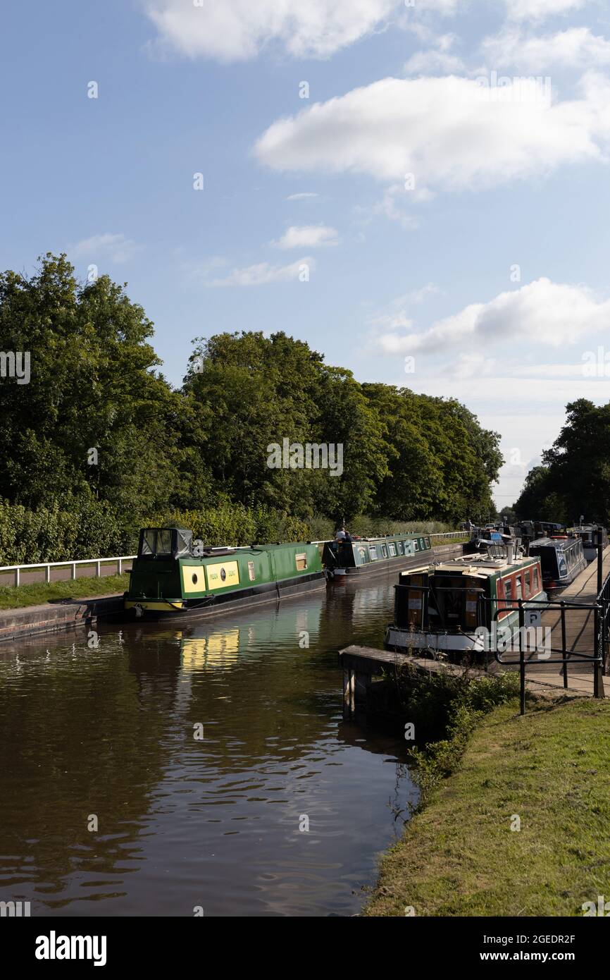Fradley Junction High Resolution Stock Photography and Images - Alamy