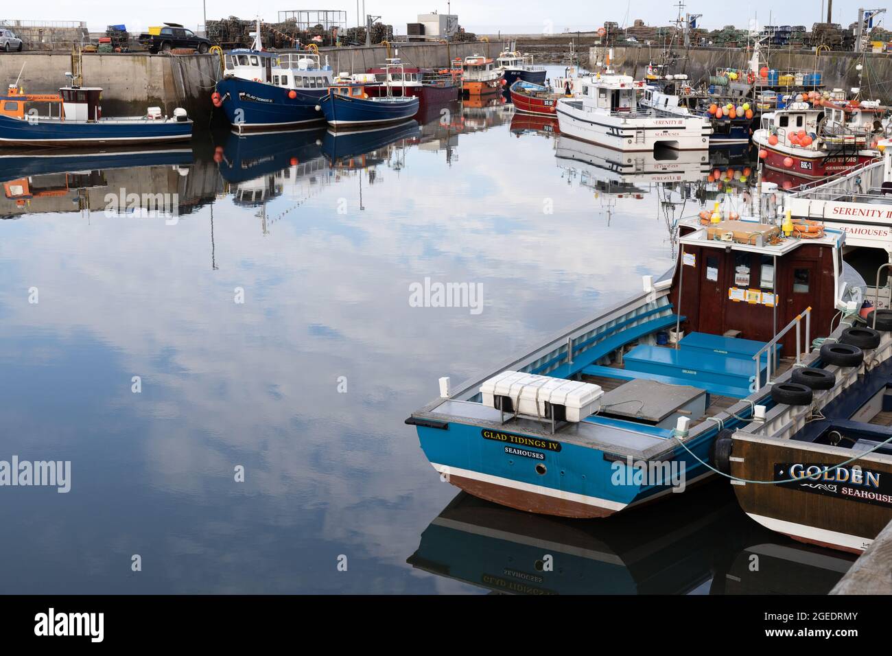 Reflections seahouses hi-res stock photography and images - Alamy