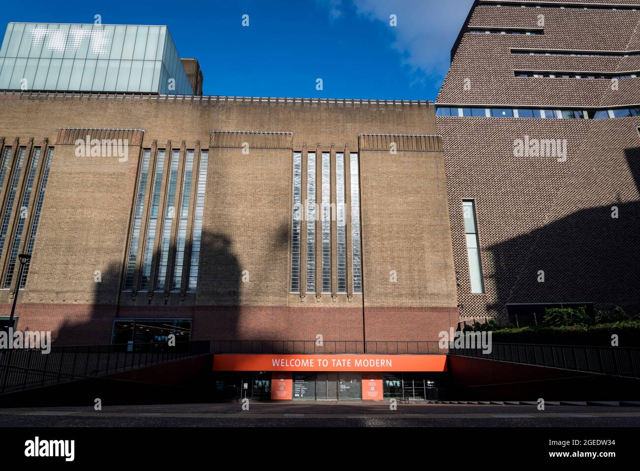 Tate Modern, London, England, UK Stock Photo - Alamy
