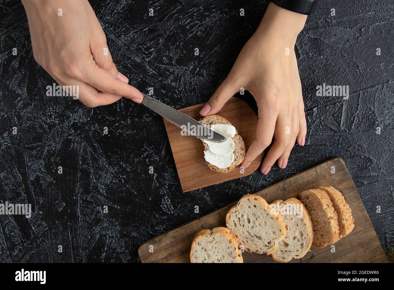 Smear butter on bread knife hi-res stock photography and images - Alamy