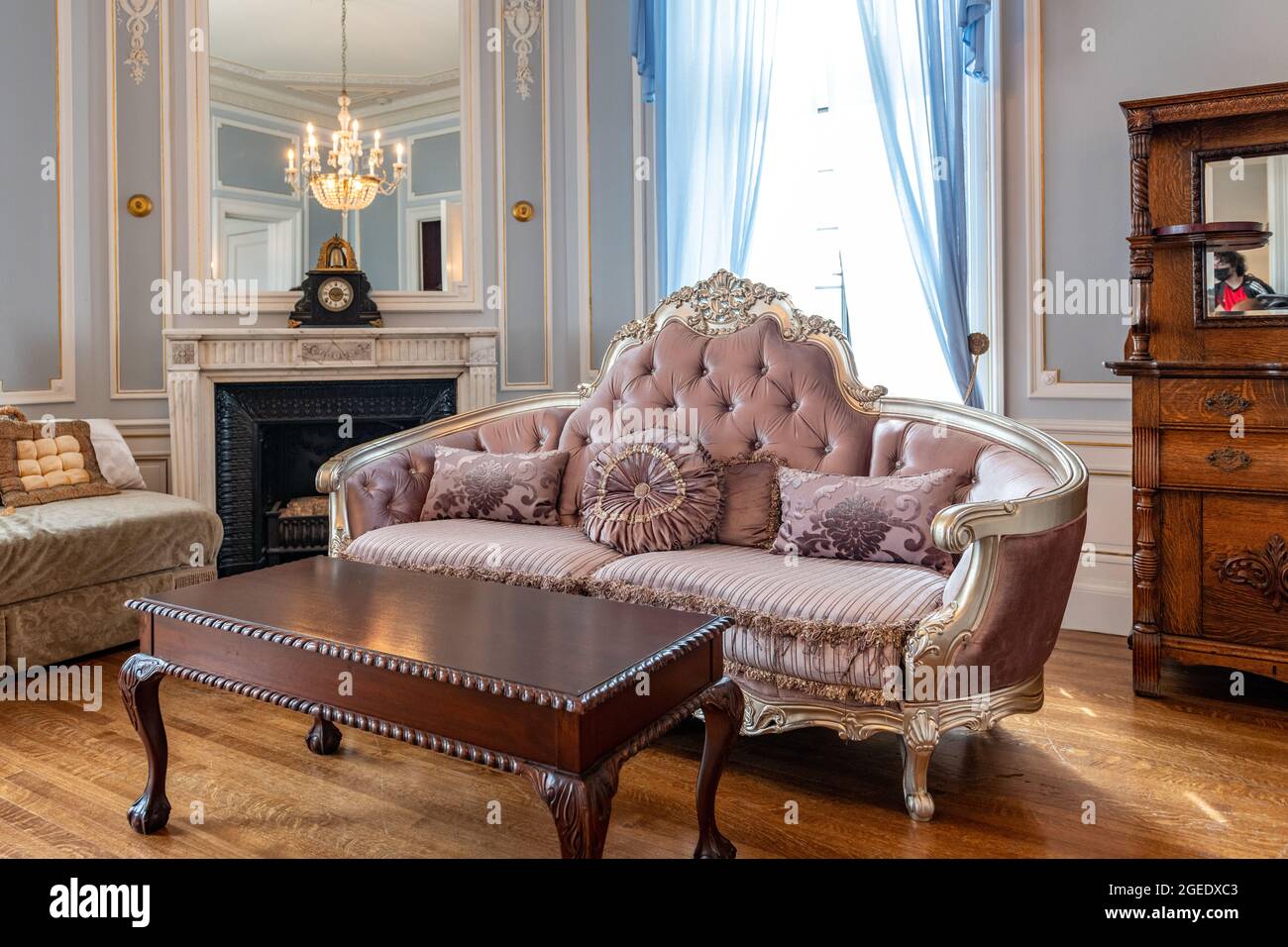 Colonial revival furniture hi-res stock photography and images - Alamy