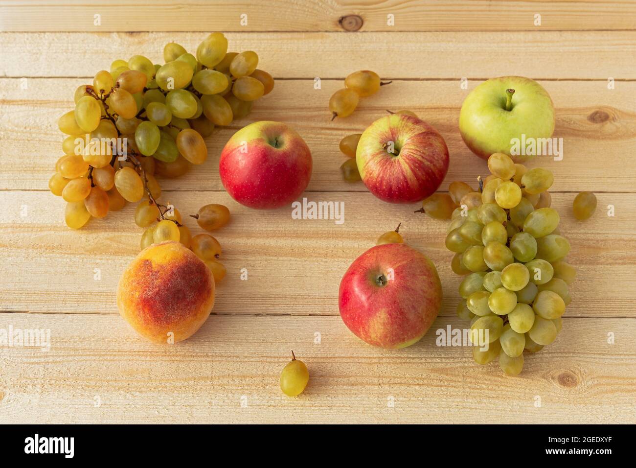 Proper apple hi-res stock photography and images - Alamy