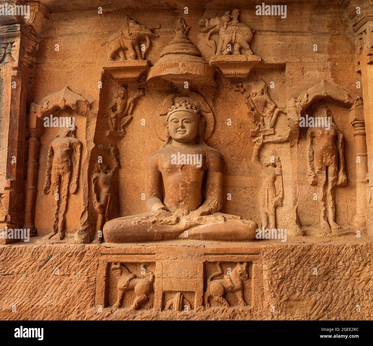 Beautiful Jain Statues carved on the rock near Gwalior Fort, Gwalior ...