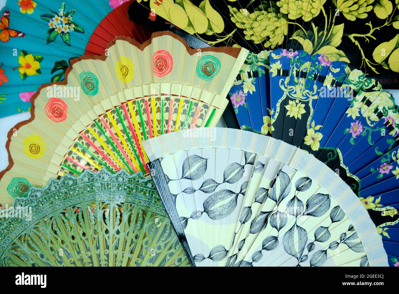 Traditional spanish flamenco hand fan hi-res stock photography and ...