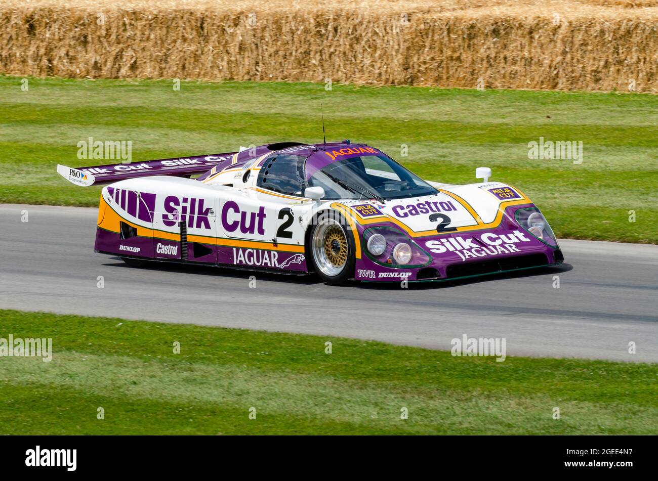 Jaguar xjr 9 hi-res stock photography and images - Alamy