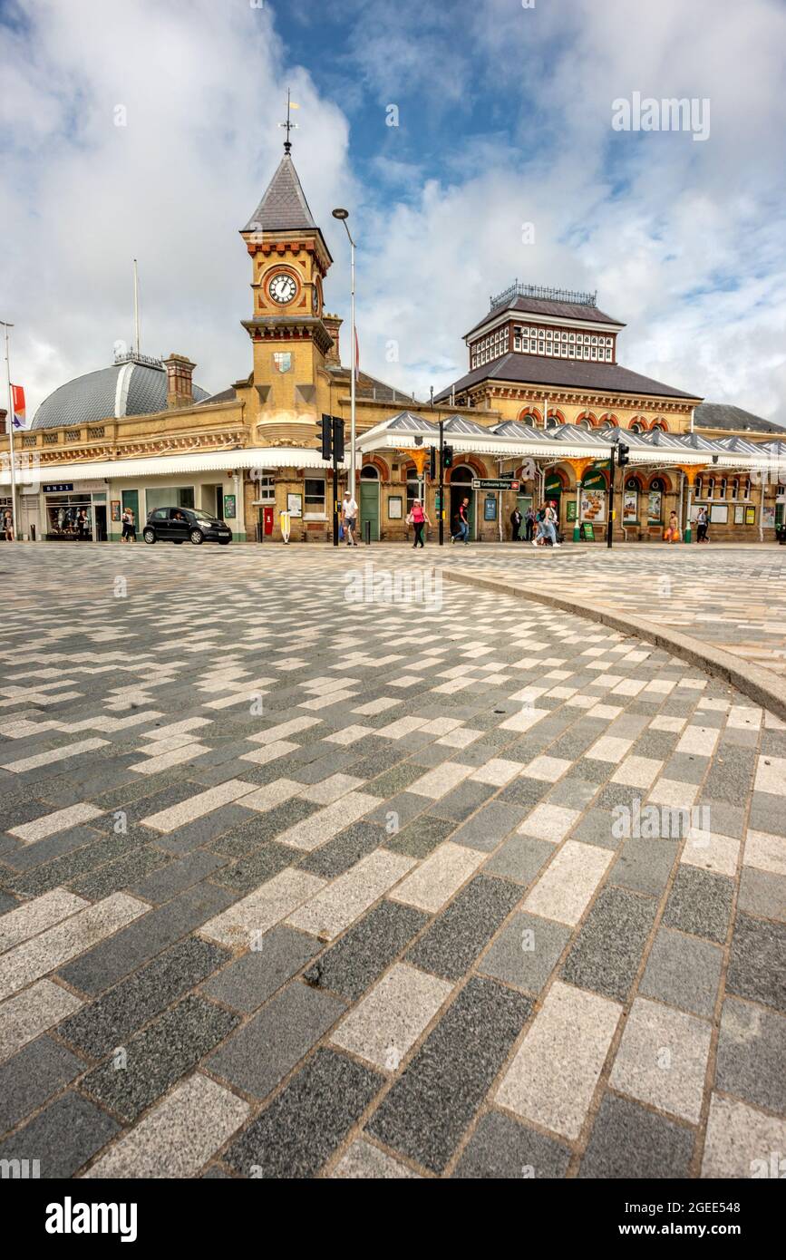 Eastbourne, August 2021: Eastbourne railway station Stock Photo - Alamy