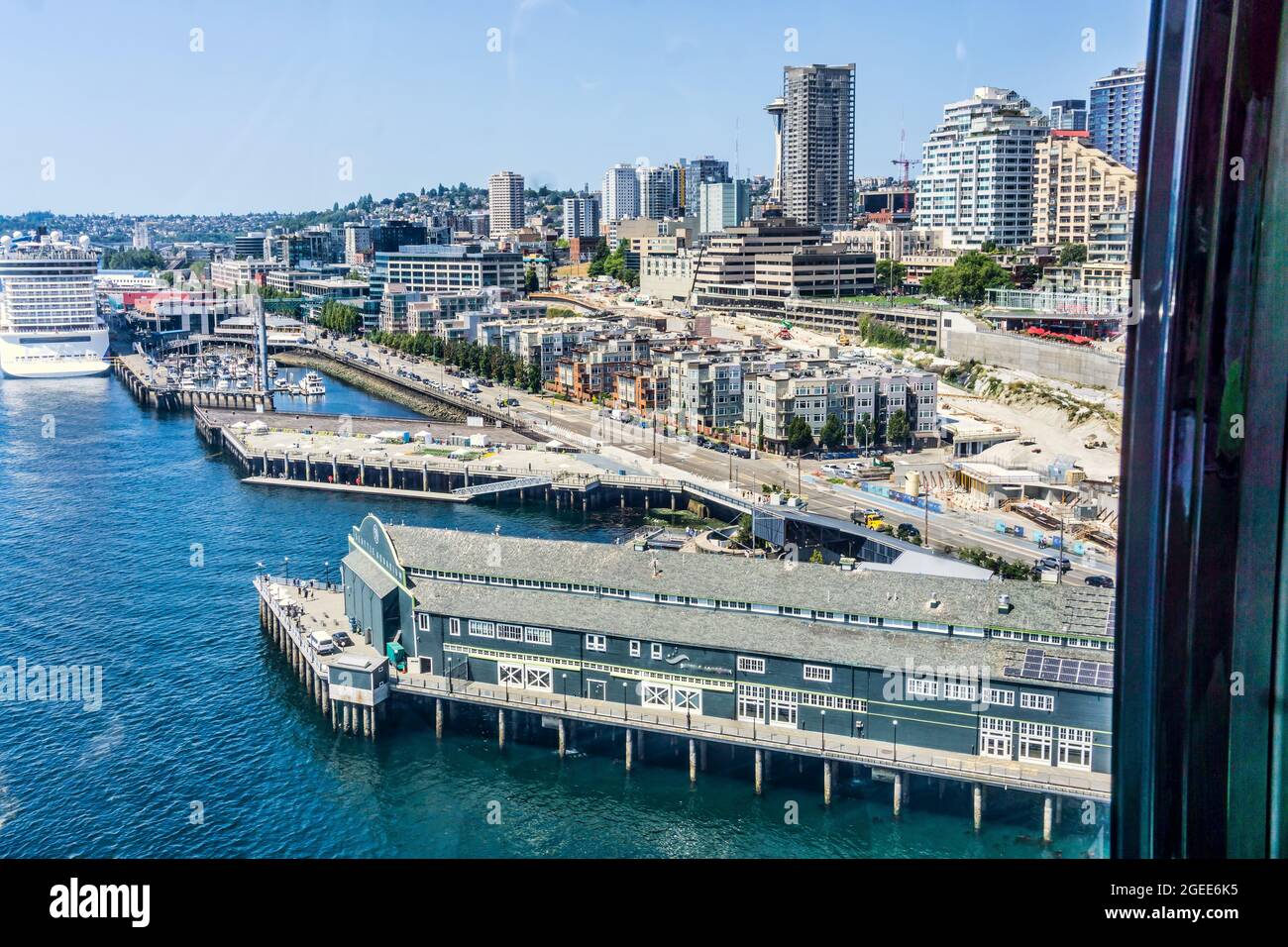 A view from above the Seattle waterfront Stock Photo - Alamy