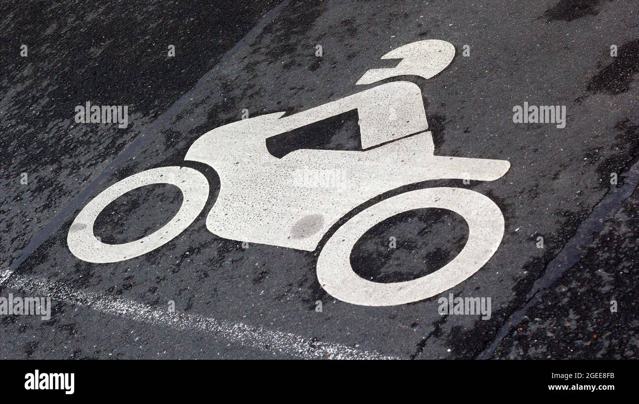 Black pavement hi-res stock photography and images - Alamy