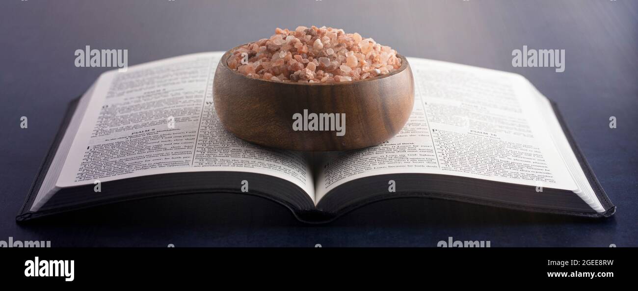 Salt and Light a Teaching Illustration from Jesus Stock Photo - Alamy
