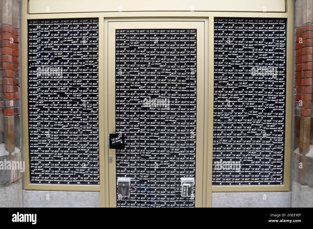 Munich, Germany. 19th Aug, 2021. The door of the Munich Art Gallery is ...