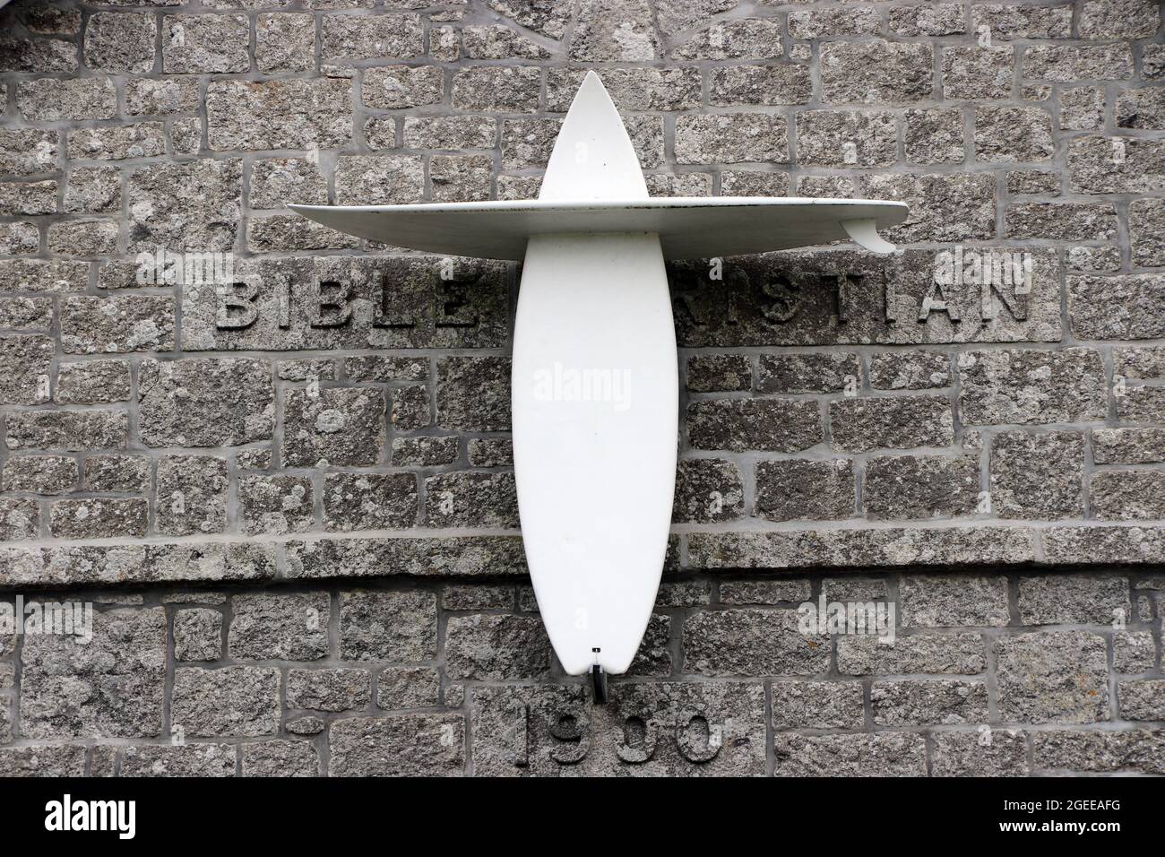 Cross made from surf boards hi-res stock photography and images - Alamy