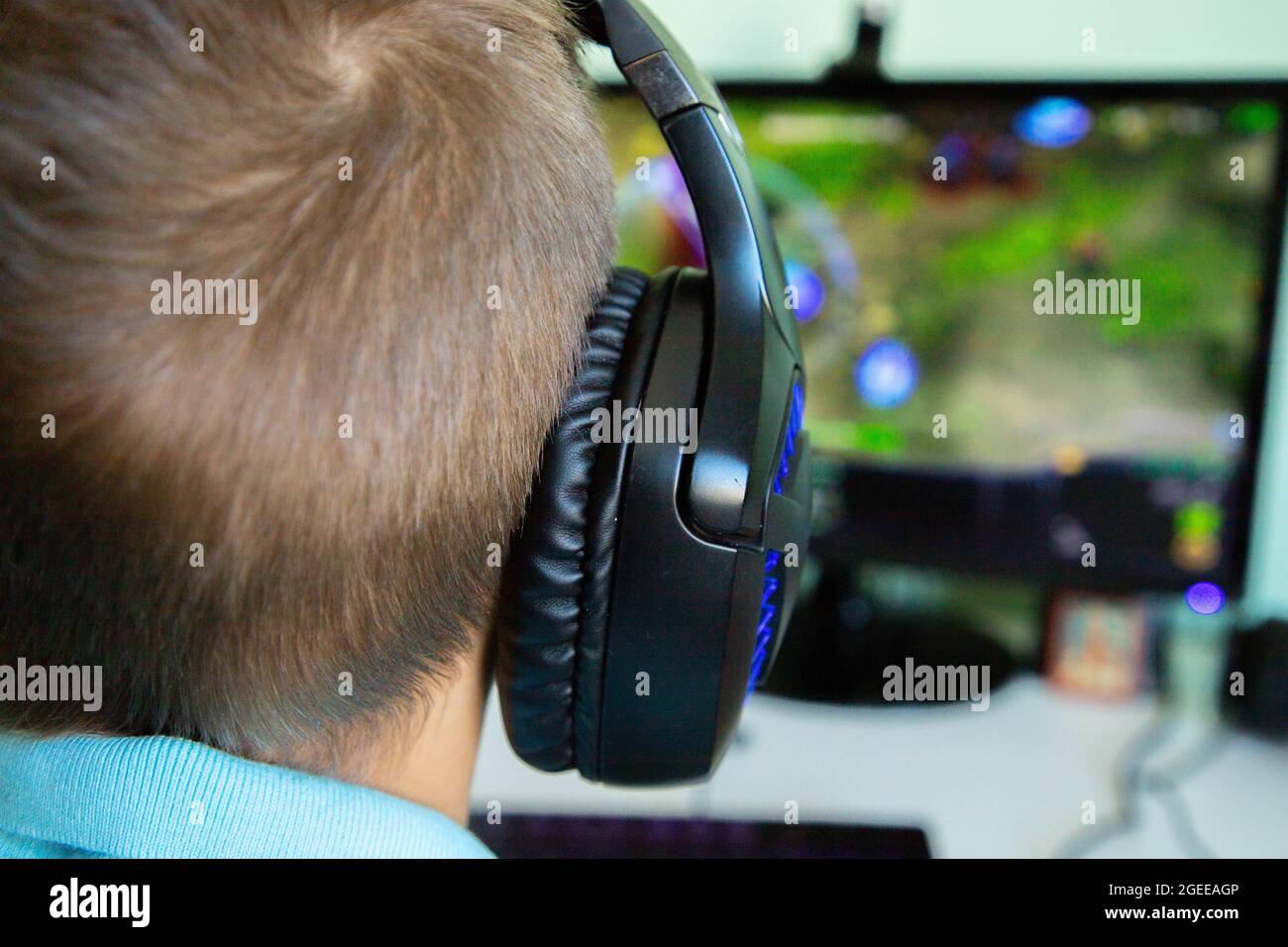 Fortnite boy hi-res stock photography and images - Alamy