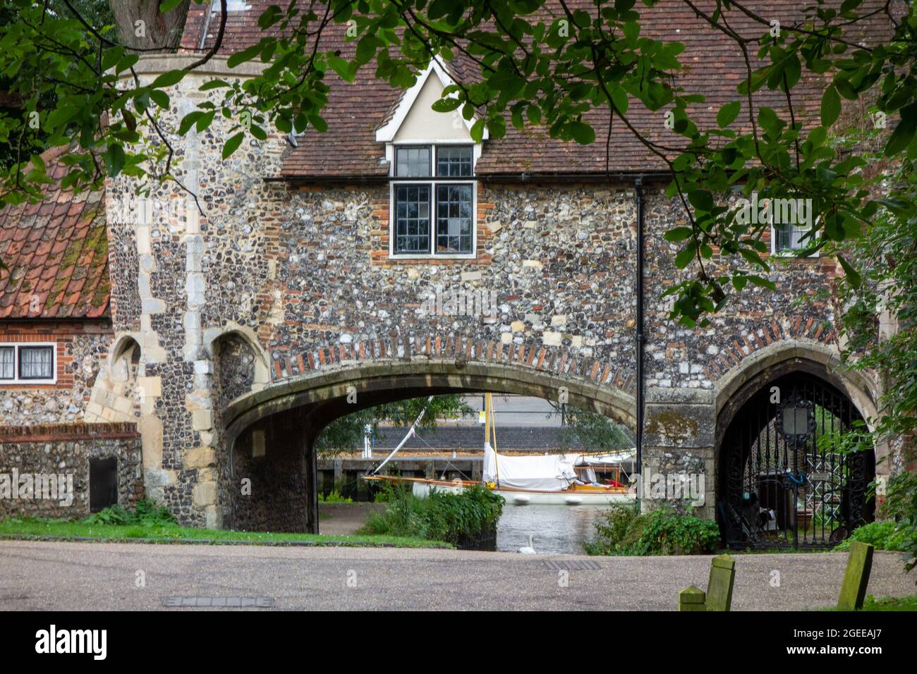 Norwich pull's ferry hi-res stock photography and images - Alamy