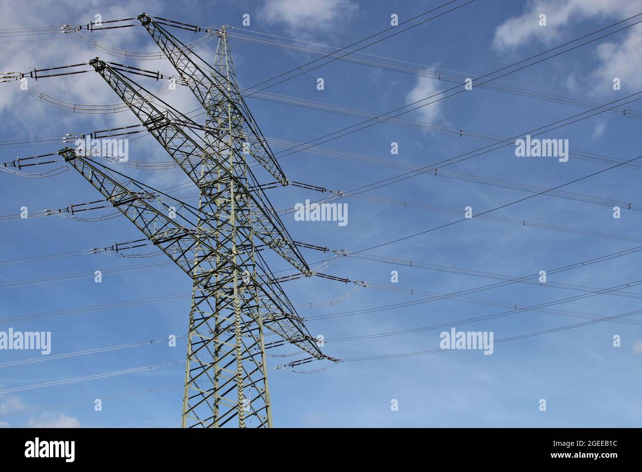 Powerline utility hi-res stock photography and images - Alamy