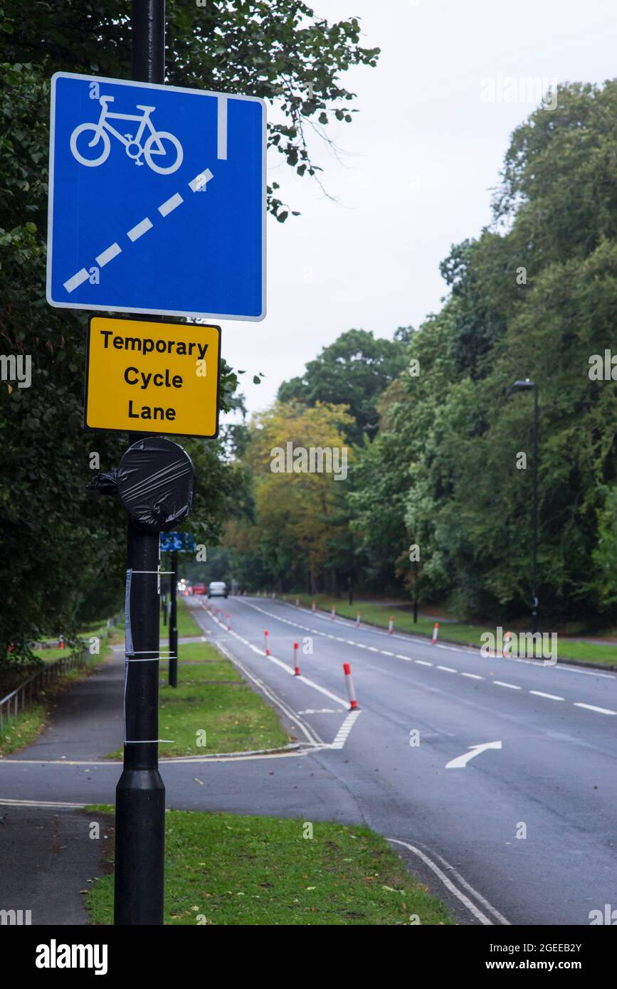 Southampton sign hi-res stock photography and images - Alamy