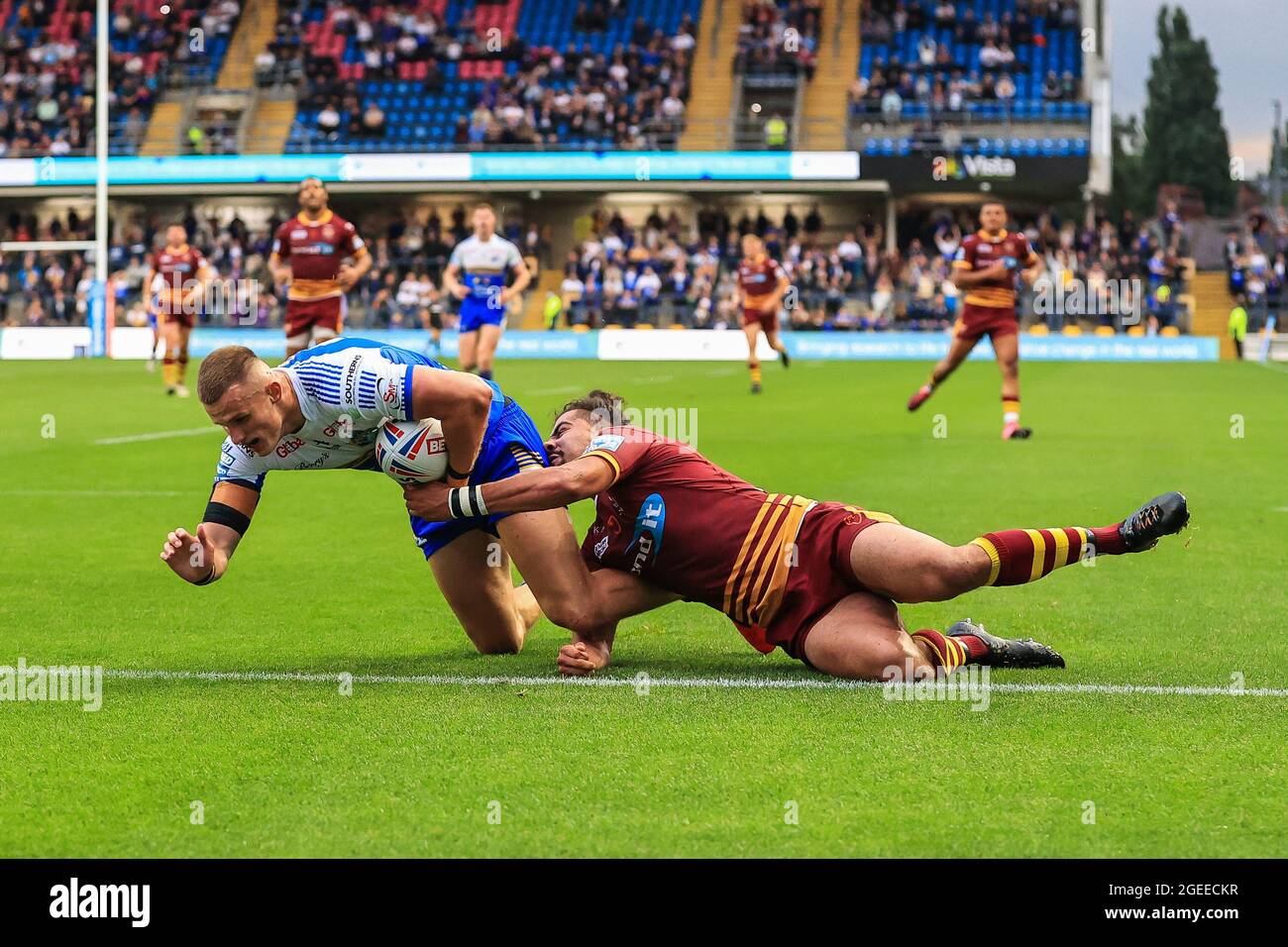 Ash Handley (5) of Leeds Rhinos goes over for a try Stock Photo - Alamy