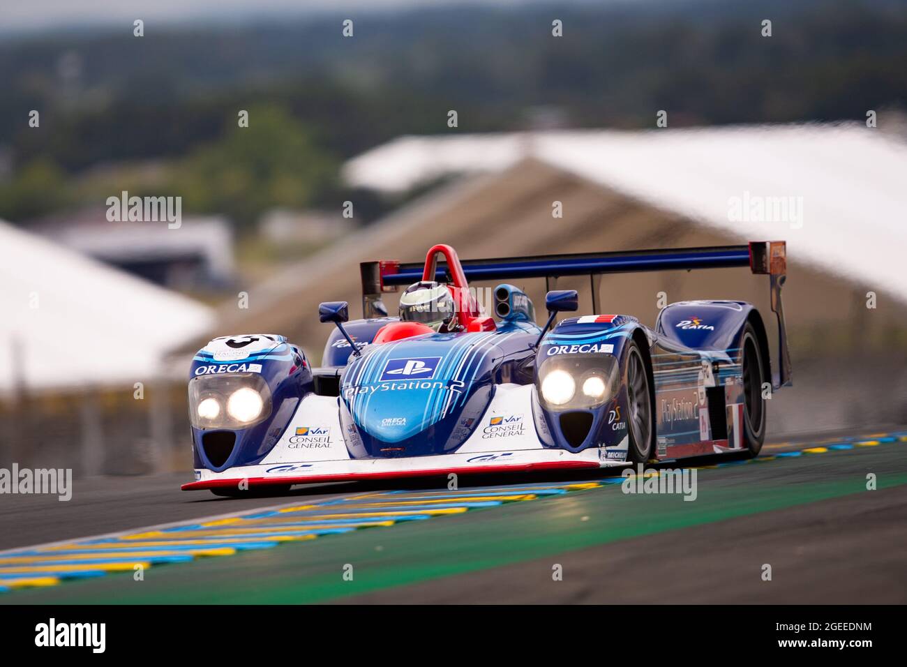 James cottingham hi-res stock photography and images - Alamy