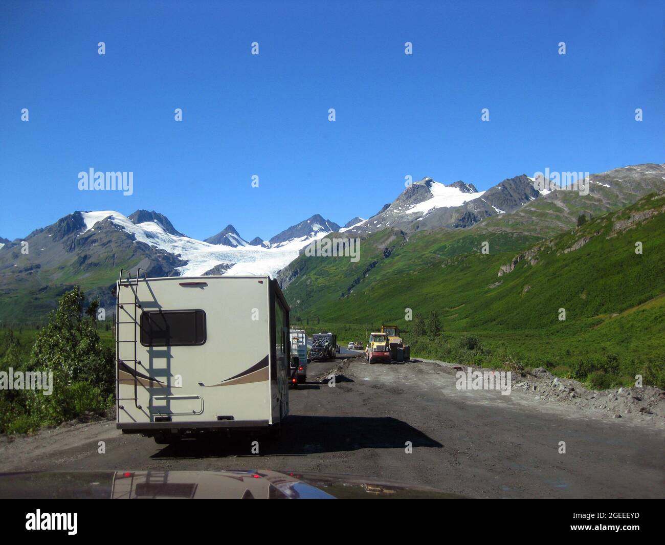 Alaska highway construction hi-res stock photography and images - Alamy