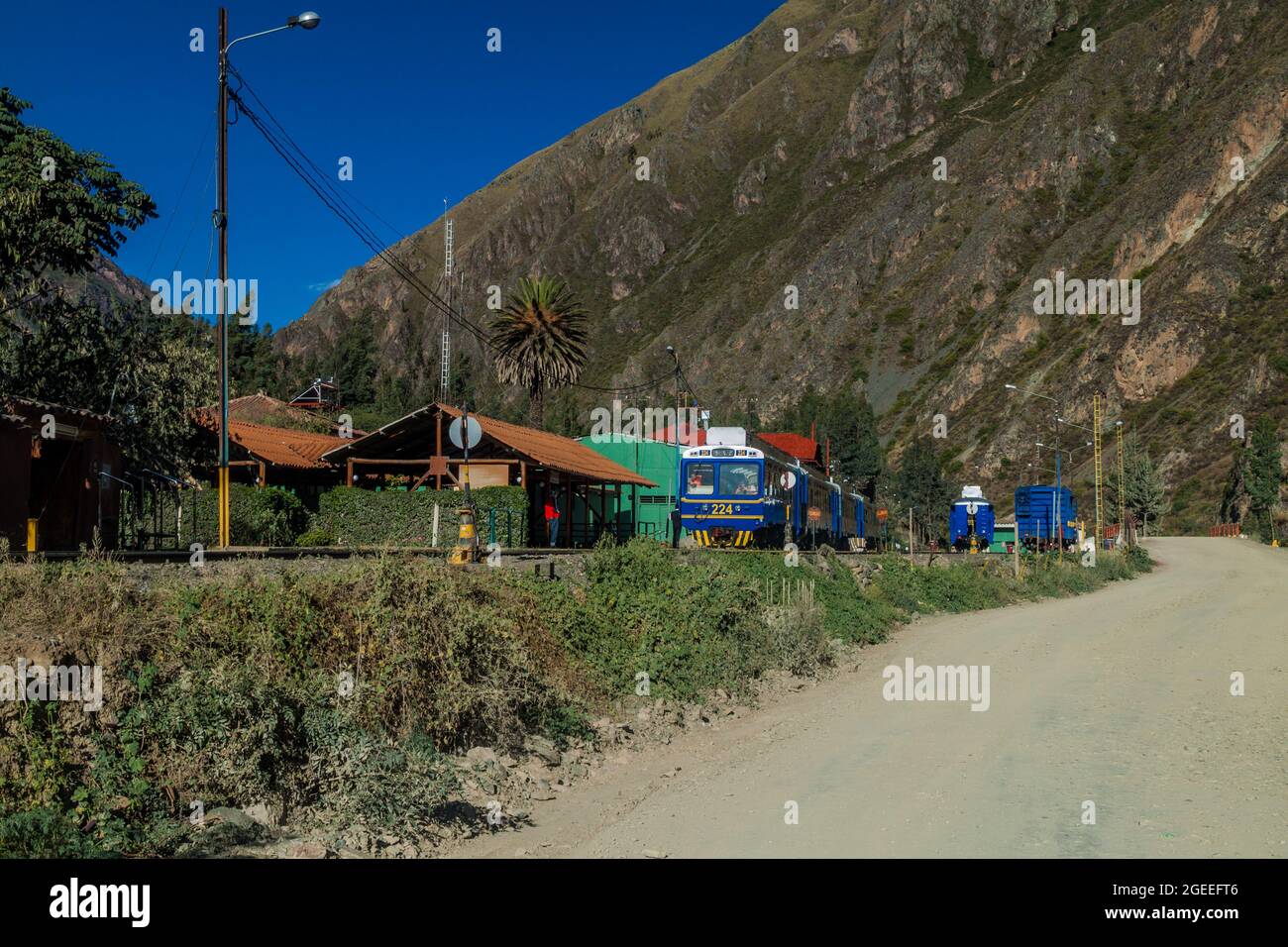 Train stops at the station Ollantaytambo in Sacred Valley of Incas ...