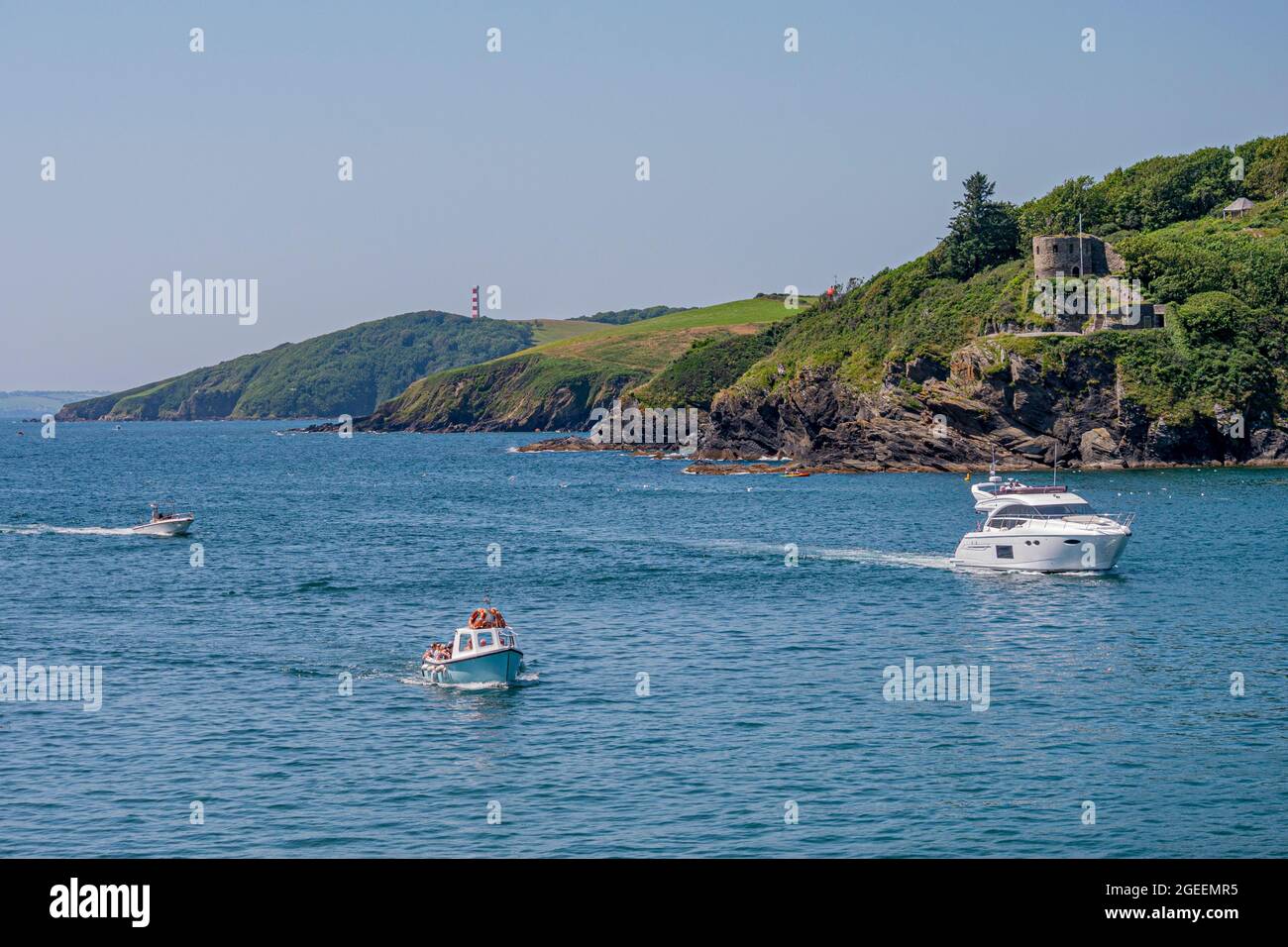 The entrance to the River Fowey / Estuary with St Catherine's Castle ...