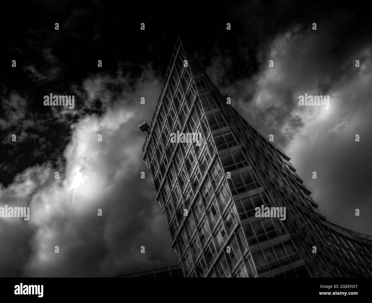 High contrast monochrome hi-res stock photography and images - Alamy