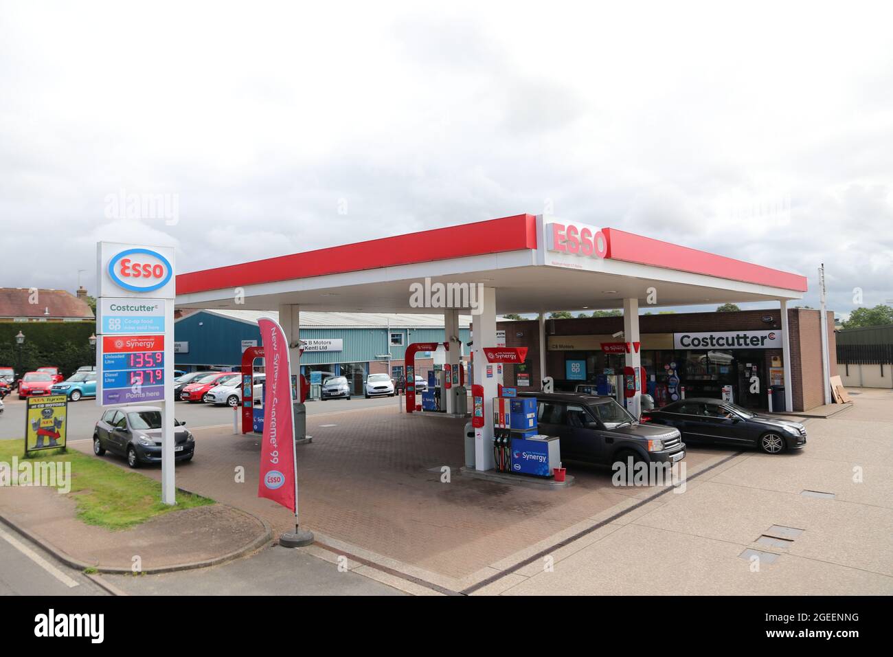 PETROL FILLING STATION Stock Photo - Alamy