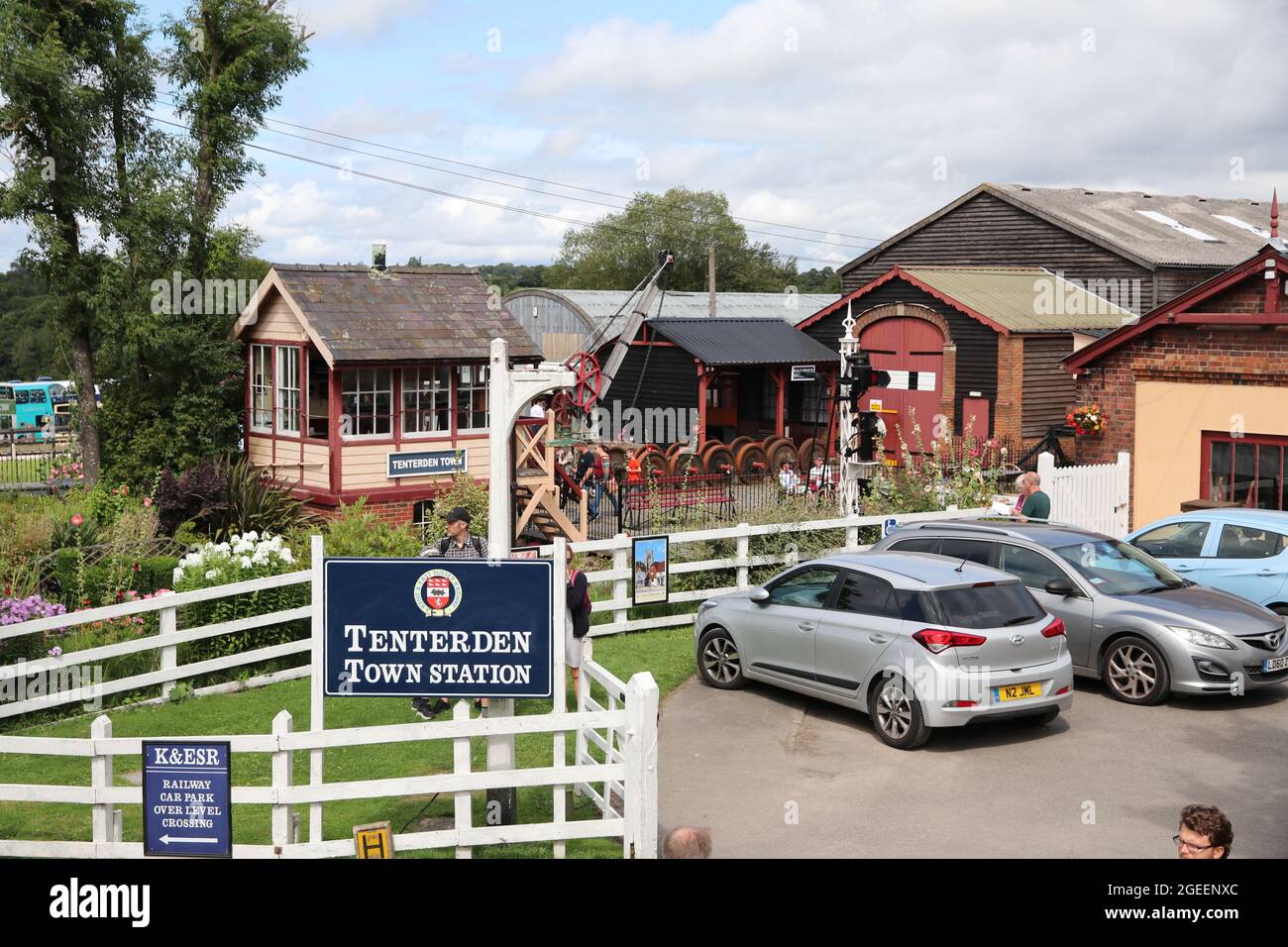 KENT & EAST SUSSEX RAILWAY TENTERDEN RAILWAY STATION Stock Photo - Alamy