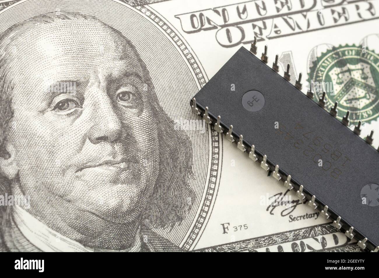 100 dollar bill microchip hi-res stock photography and images - Alamy