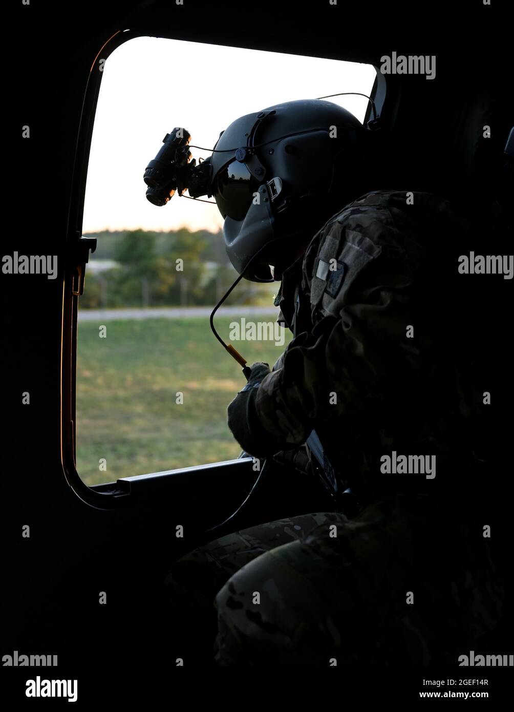 Uh 60 blackhawk helicopter crew chief hi-res stock photography and ...