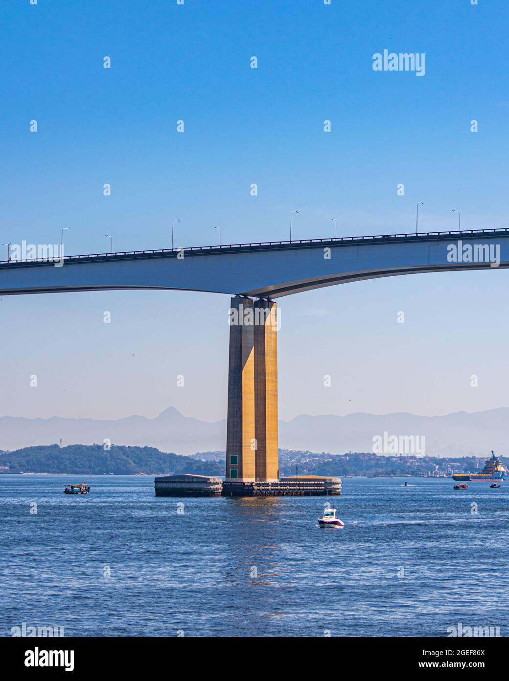 Presidente Costa e Silva Bridge, popularly known as the Rio-Niterói ...