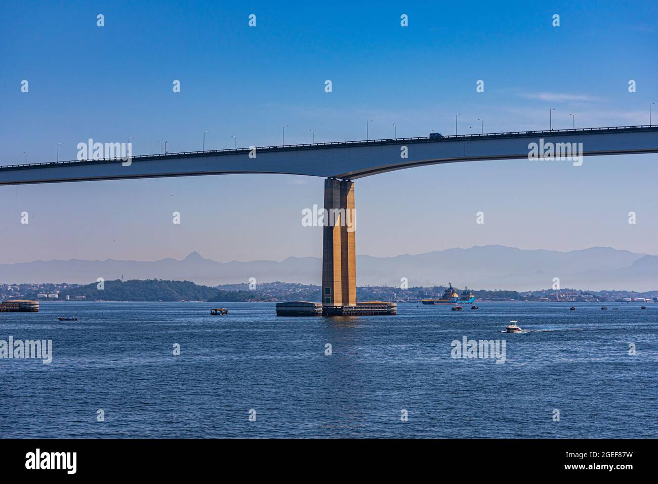 Presidente Costa e Silva Bridge, popularly known as the Rio-Niterói ...