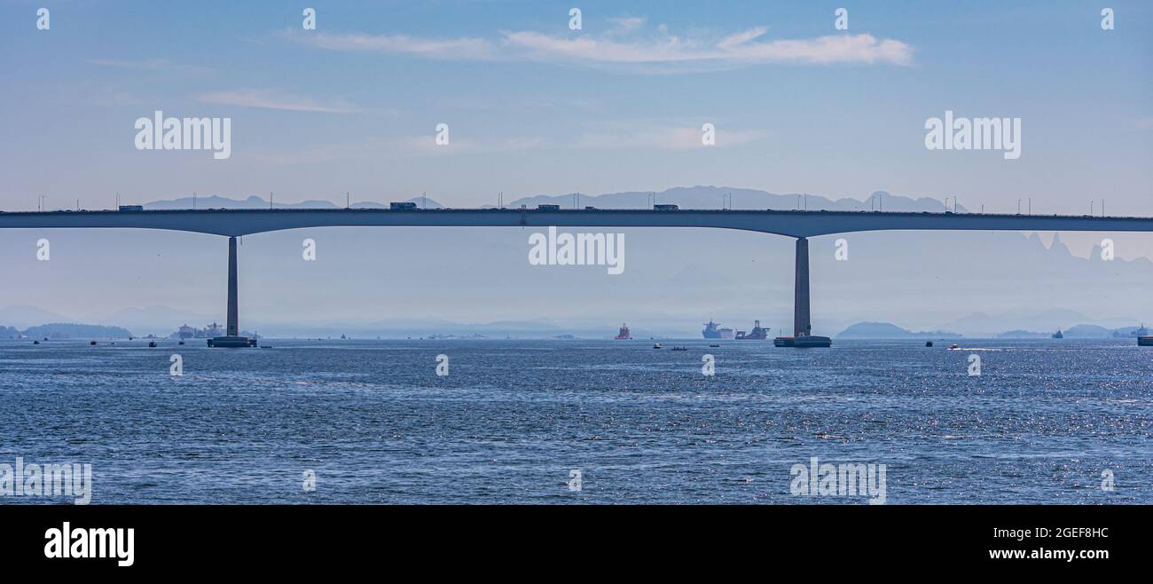 Presidente Costa e Silva Bridge, popularly known as the Rio-Niterói ...