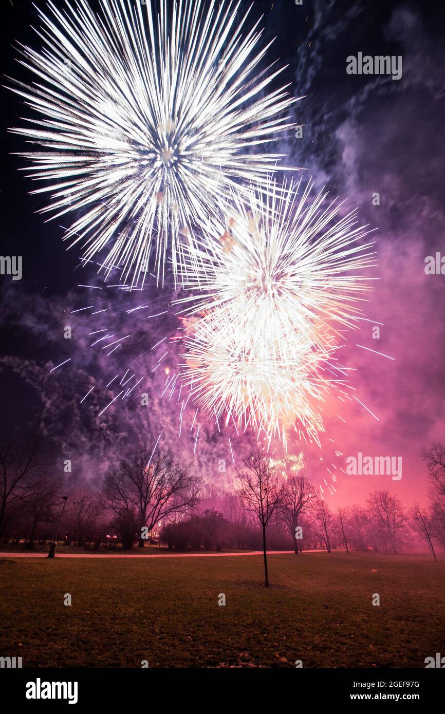 Vertical shot bright fireworks hi-res stock photography and images - Alamy