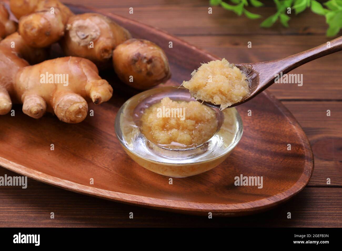 Grated Ginger and Matured Ginger Stock Photo - Alamy