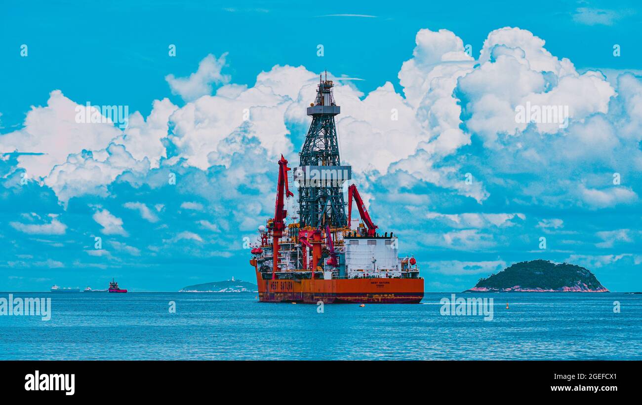 Oil exploration platform anchored in Guanabara Bay, Rio de Janeiro ...