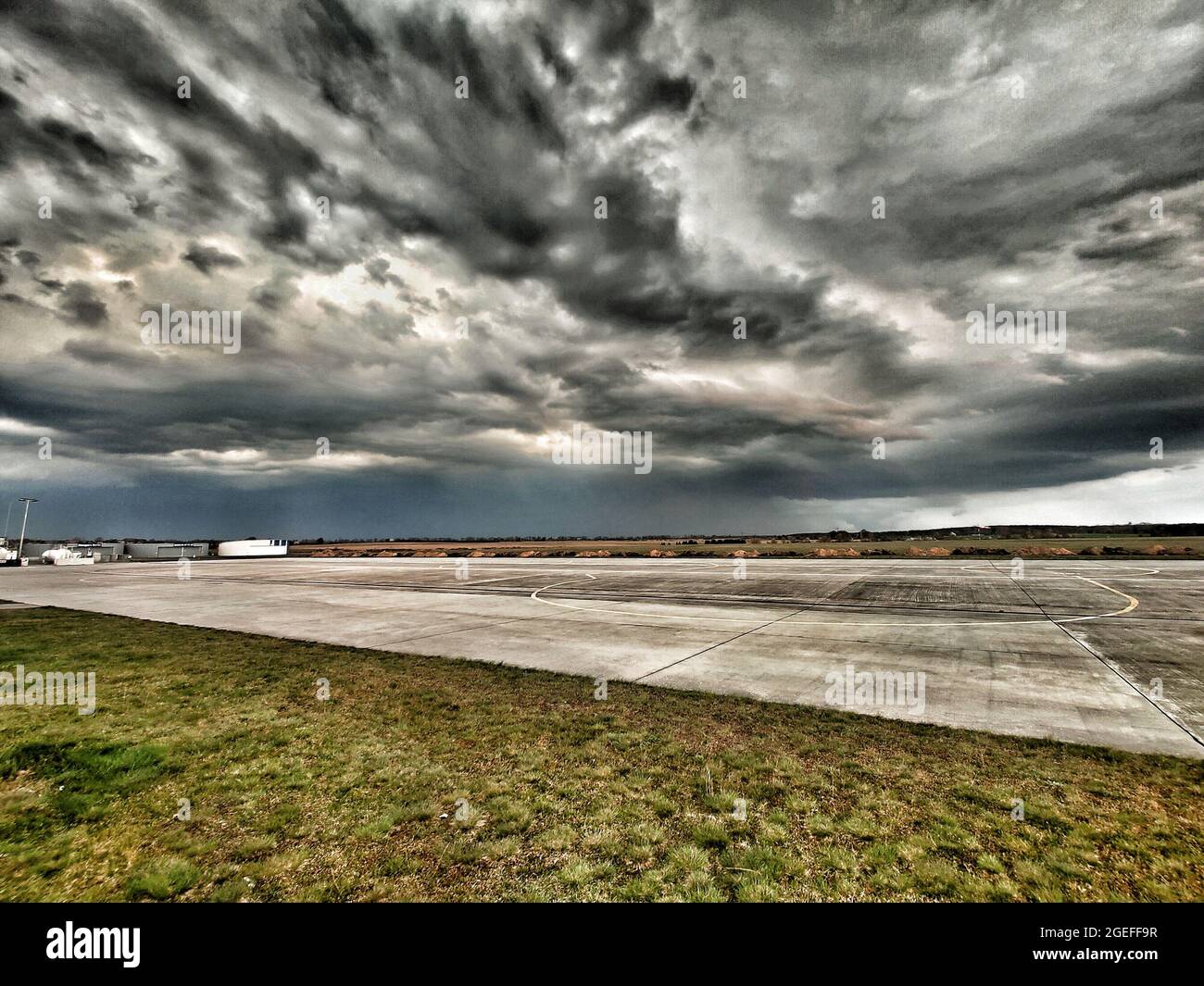 Moscow airfield hi-res stock photography and images - Alamy