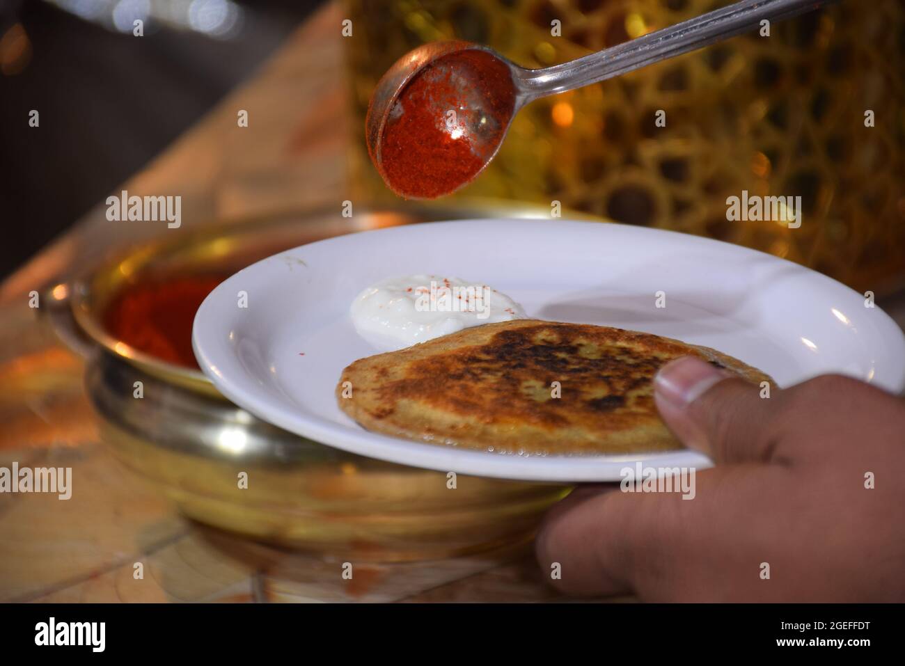 India potato carrying hi-res stock photography and images - Alamy