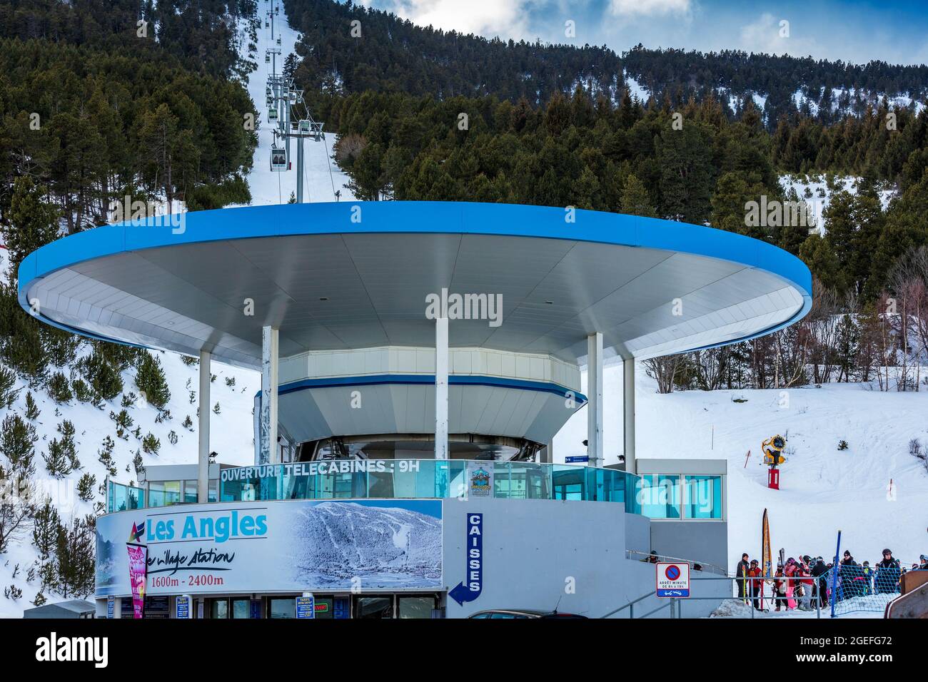 FRANCE, PYRENEES-ORIENTALES (66) LES ANGLES SKI RESORT Stock Photo - Alamy