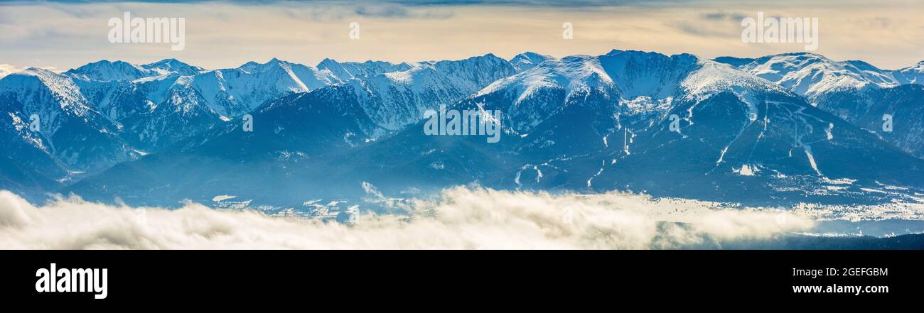 FRANCE, PYRENEES-ORIENTALES (66) LES ANGLES SKI RESORT Stock Photo - Alamy
