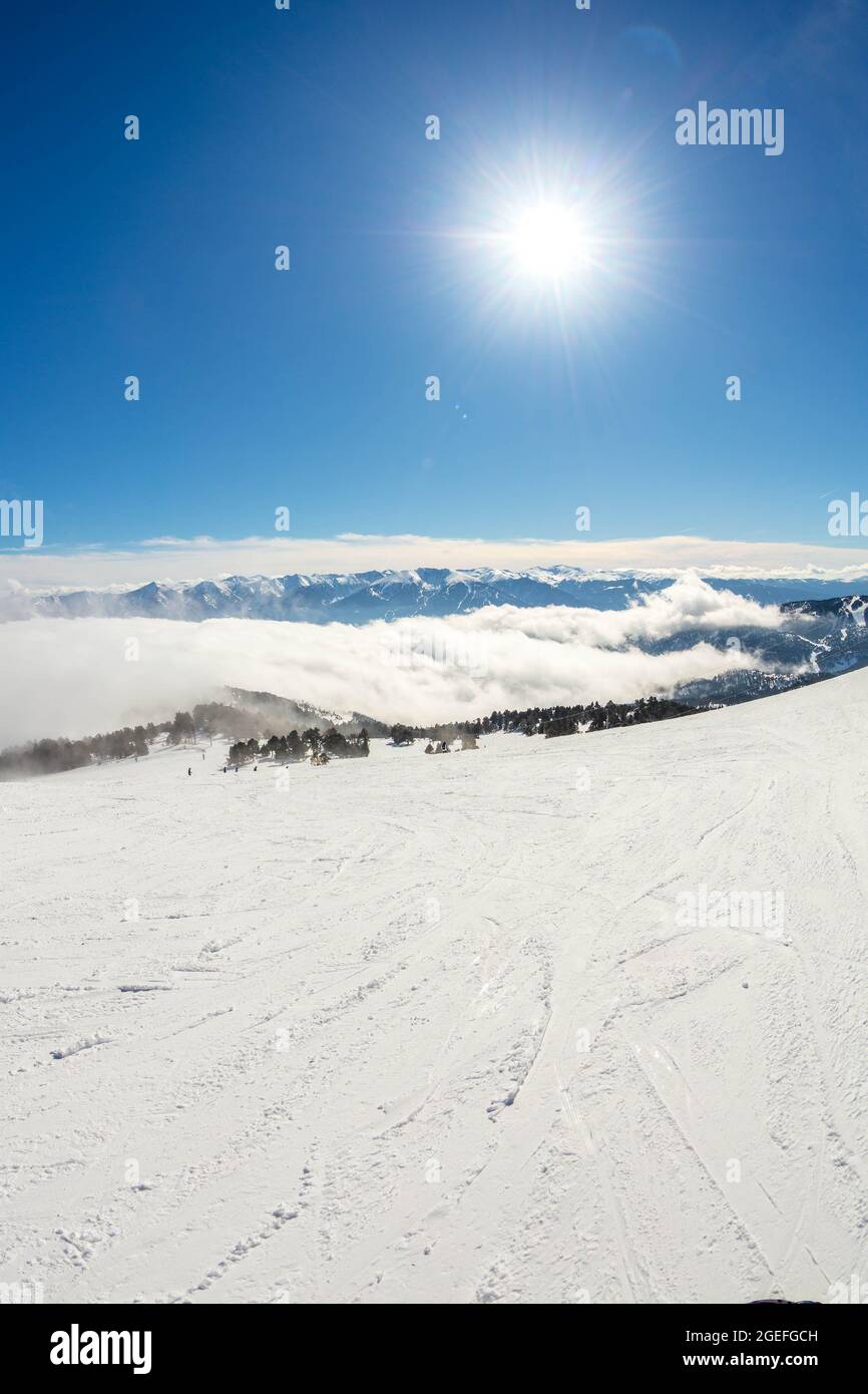 FRANCE, PYRENEES-ORIENTALES (66) LES ANGLES SKI RESORT Stock Photo - Alamy