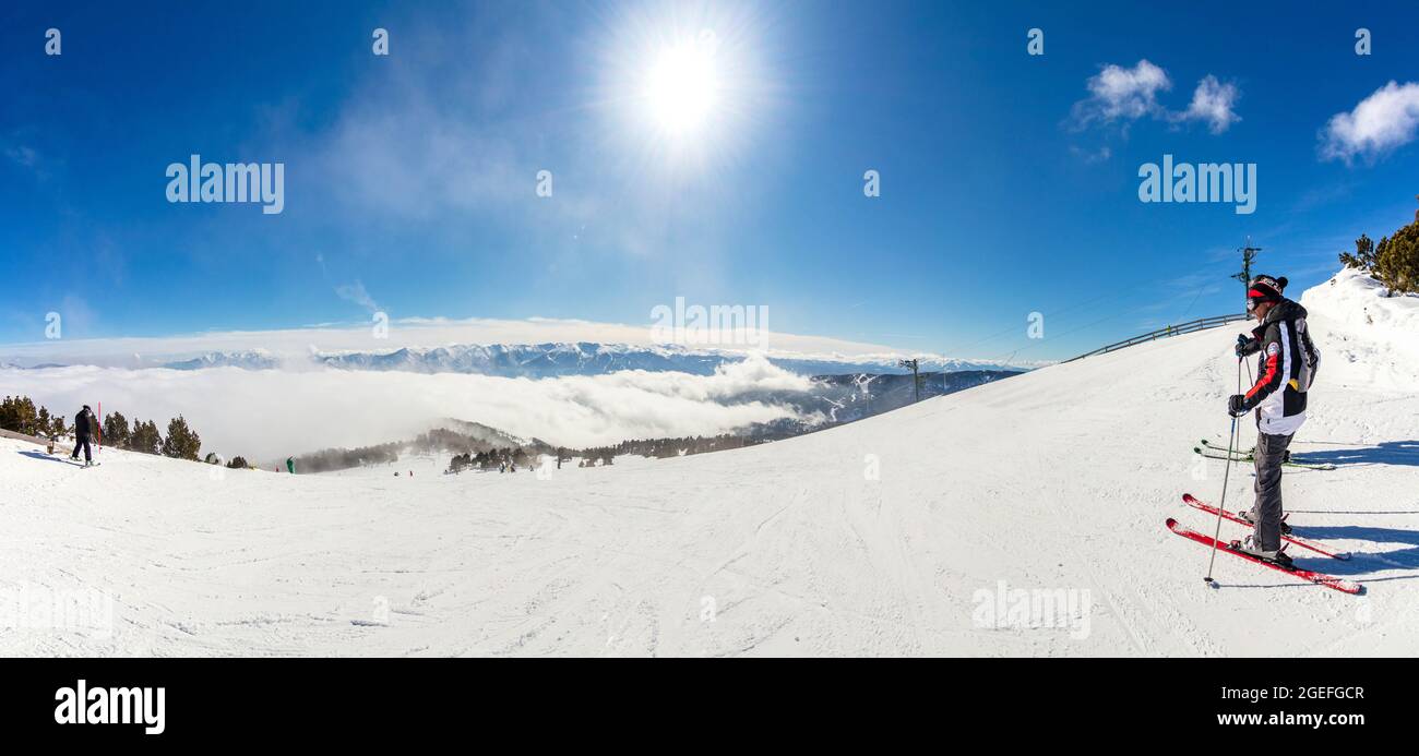 FRANCE, PYRENEES-ORIENTALES (66) LES ANGLES SKI RESORT Stock Photo - Alamy