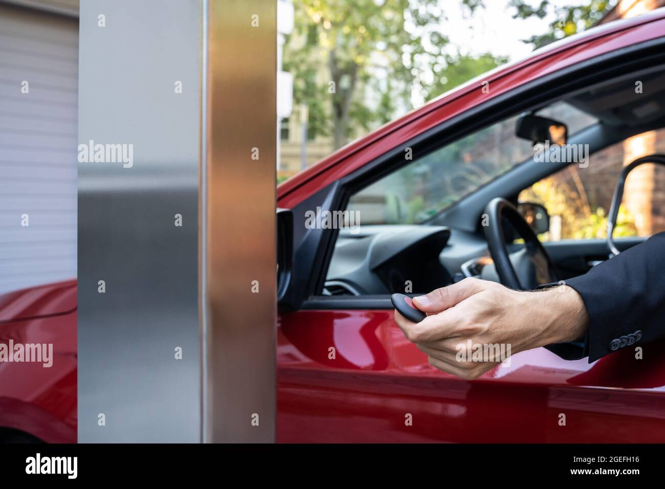 Travel home hand pressing hi-res stock photography and images - Alamy