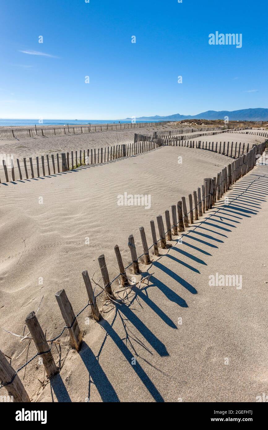 FRANCE, PYRENEES-ORIENTALES (66) CANET-EN-ROUSSILLON, MAR ESTANG BEACH ...