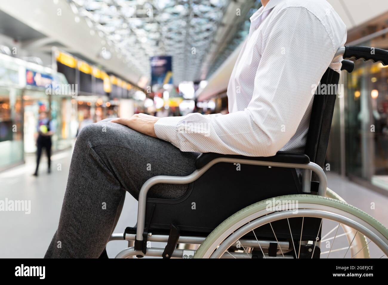 Handicapped travel hi-res stock photography and images - Alamy
