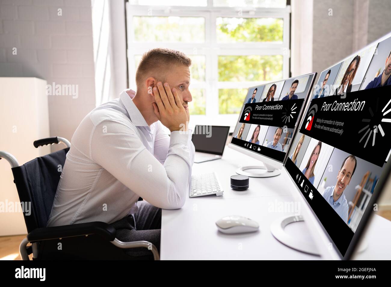 Poor signal hi-res stock photography and images - Alamy