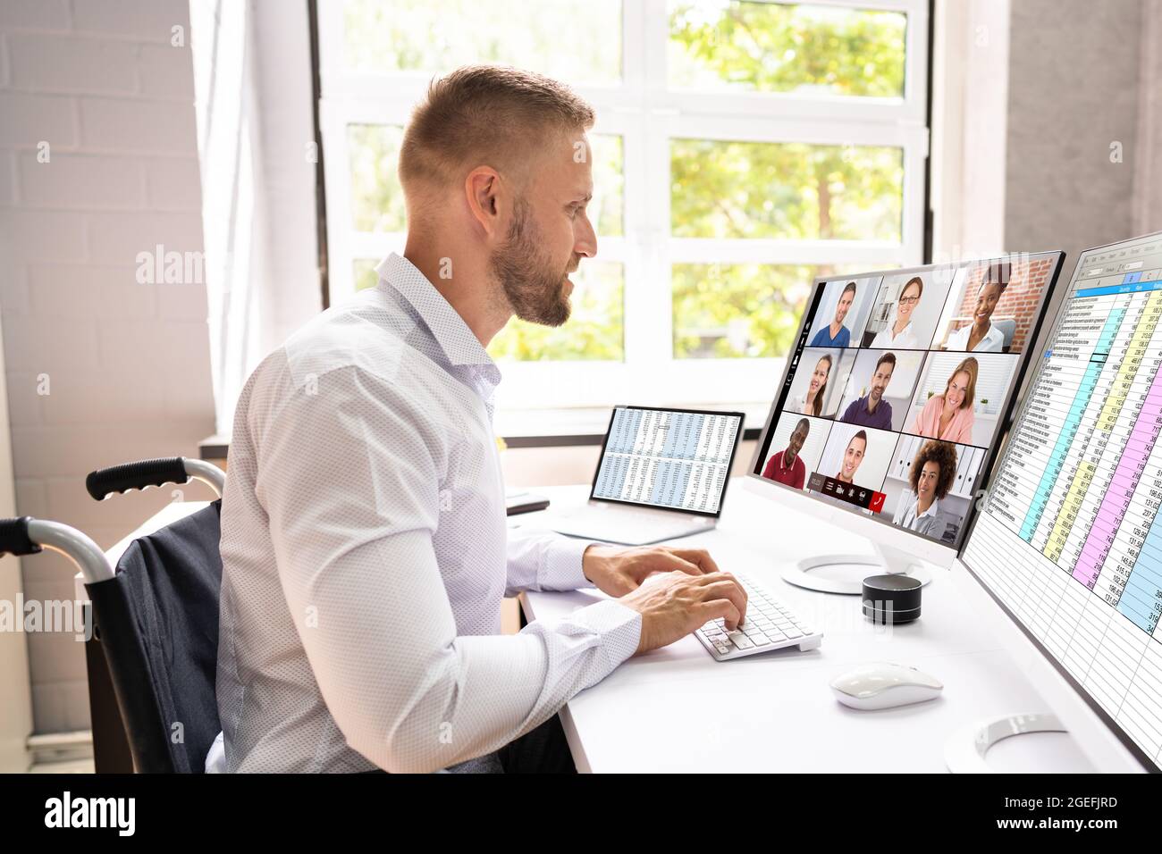 Work virtual meeting hi-res stock photography and images - Alamy
