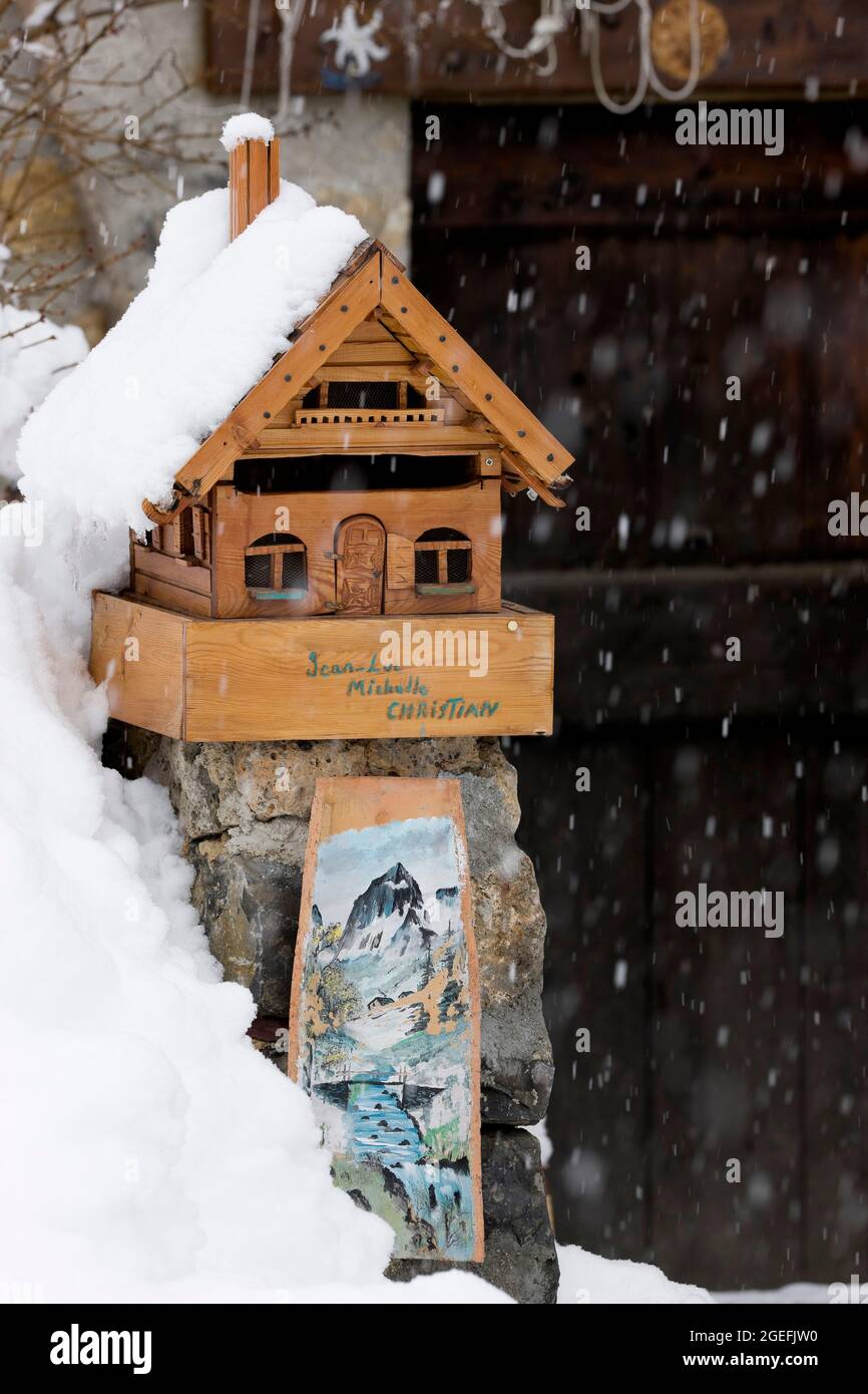 FRANCE. ALPES-MARITIMES (06) VILLAGE OF MONTAGNE DE BEUIL. LIMP IN ...